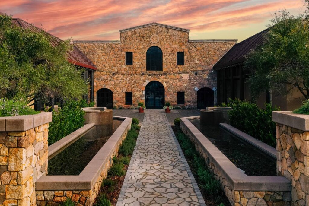 12 Must-Visit Wineries in Napa Valley’s St. Helena